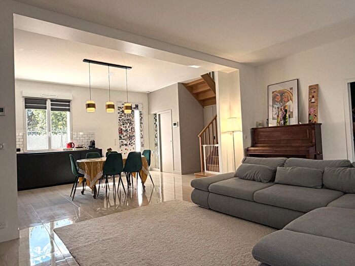Maison 4 pièces à Choisy-le-Roi, Gondoles, à vendre