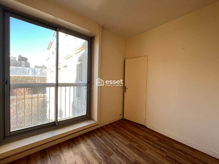 Appartement à louer - Ternes-Maillot, Paris ème arrondissement - 2 pièces - 1 chambre