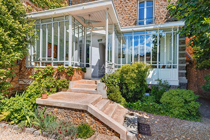 Maison 10 pièces à Versailles, Clagny Glatigny, à vendre
