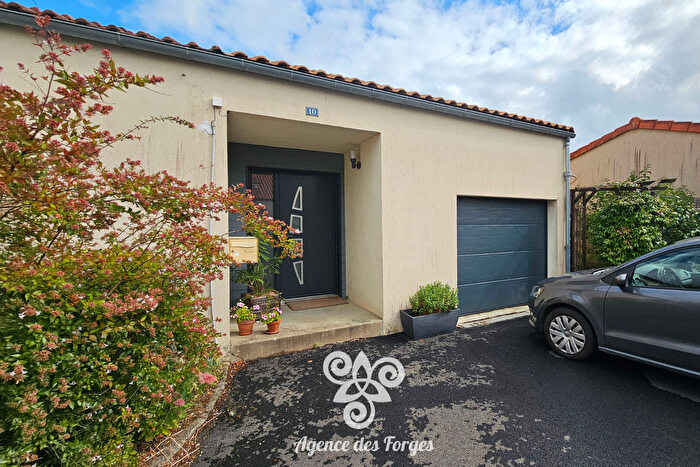 Maison à vendre - Le Puiset-Doré - 3 pièces - 2 chambres