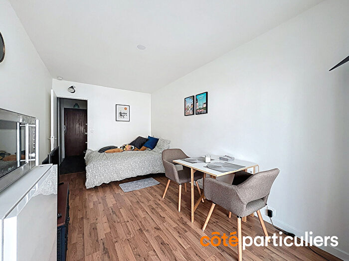 Appartement 1 pièce à Issy-les-Moulineaux, Centre-ville, Corentin Celton, Les Varennes, à louer