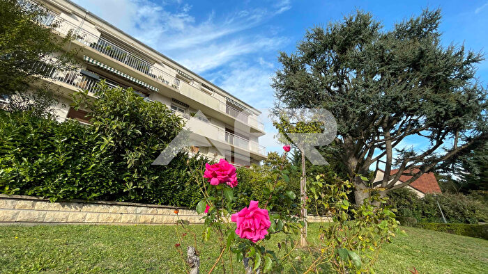 Appartement à vendre - Chatou, Est - 4 pièces - 3 chambres