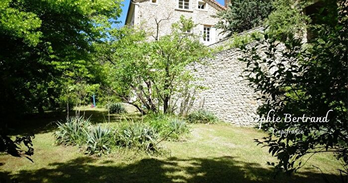 Maison 12 pièces à vendre à Nyons