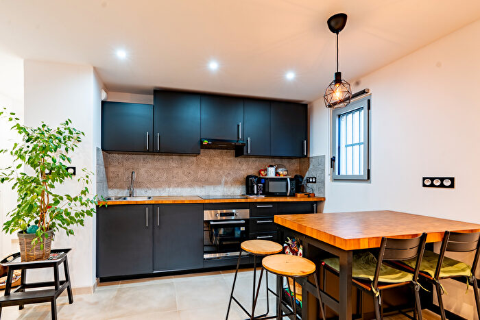 Appartement à vendre - Saint-Mandrier-sur-Mer - 2 pièces - 1 chambre