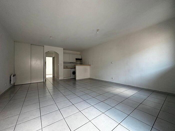 Centre Ville, Elne - Appartement 2 pièces à louer