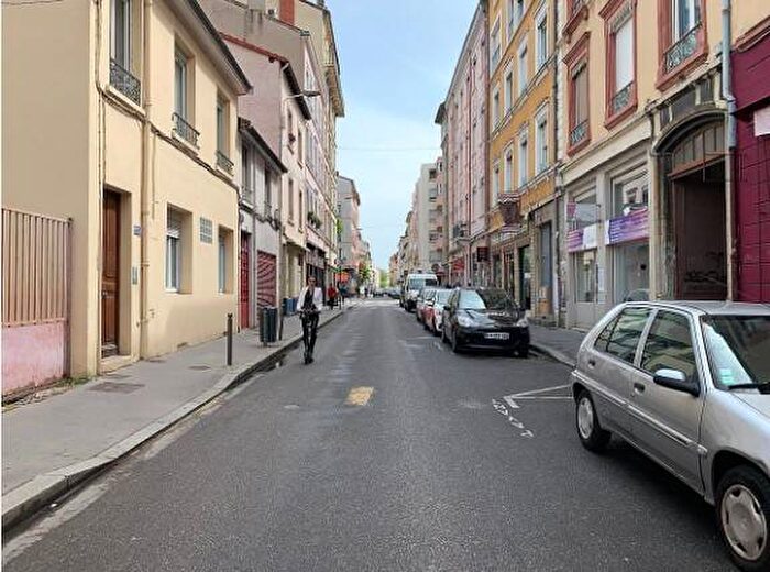 Appartement à louer - La Villette, Lyon ème arrondissement - 2 pièces - 1 chambre