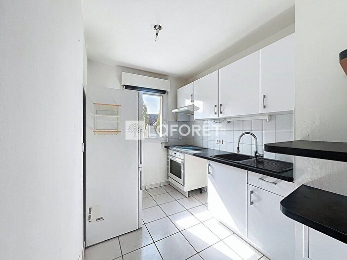 Appartement à louer - Lugny, Moissy-Cramayel - 2 pièces - 1 chambre