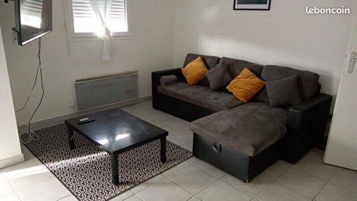 Appartement à louer - Tonkin-Pesque-Saint Julien, Lons - 2 pièces - 1 chambre