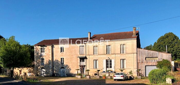 Maison 10 pièces à vendre à Reignac