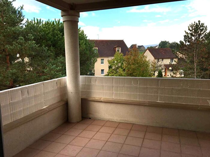 Appartement à louer - Saint-Pantaléon-de-Larche - 3 pièces - 2 chambres