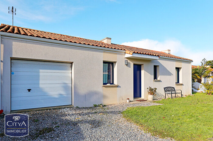 Maison à vendre - Saint-Michel-Chef-Chef - 5 pièces - 3 chambres