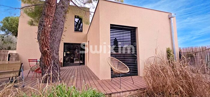 Maison à vendre - Vaison-la-Romaine - 7 pièces - 5 chambres