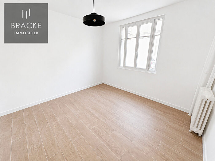 Appartement 1 pièce à louer - Courbevoie, Marceau République