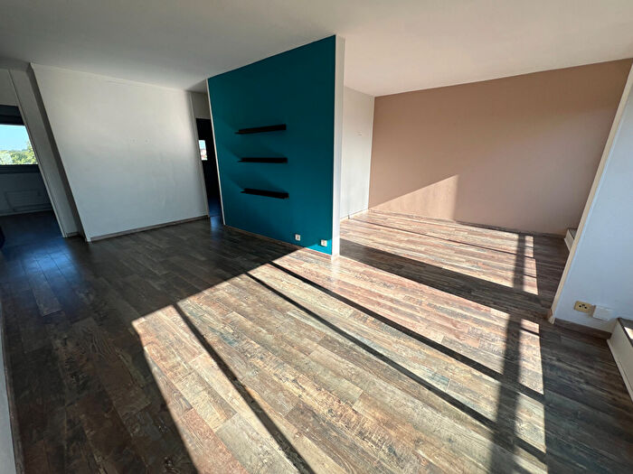 Appartement à vendre - Yzeure, Haut-Barrieux, Saint-Bonnet - 4 pièces - 2 chambres