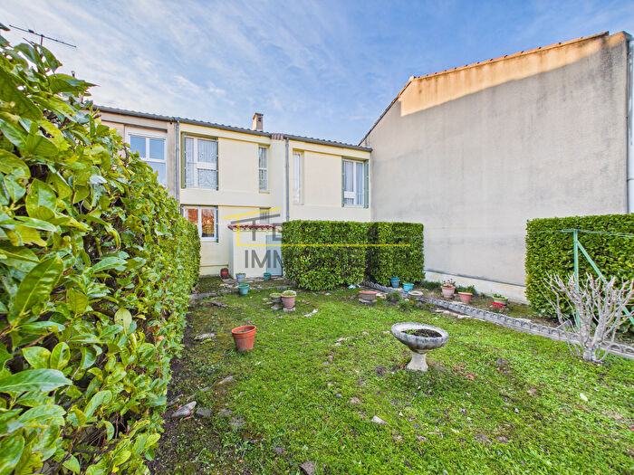 Maison à vendre - Valréas - 5 pièces - 4 chambres