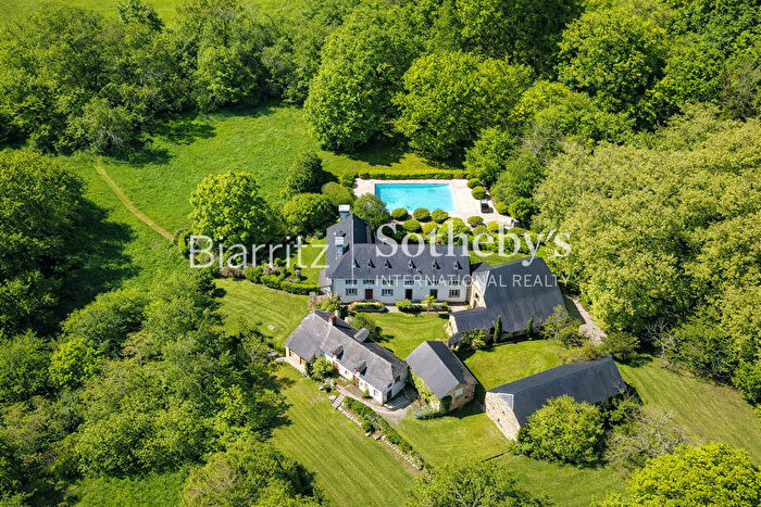 Maison à vendre - Saint-Faust - 8 pièces - 4 chambres