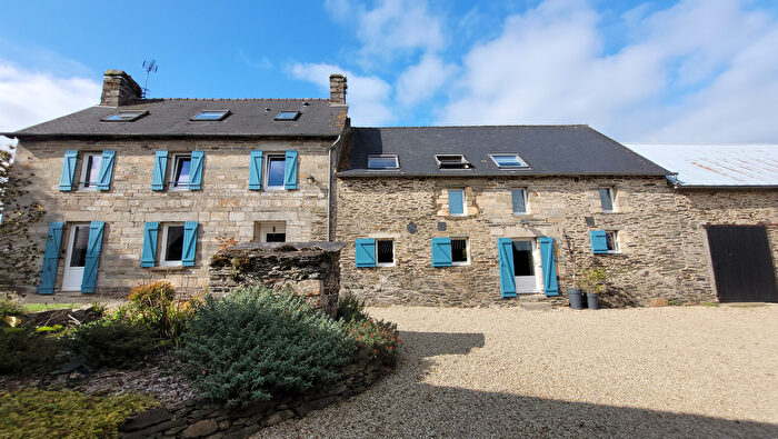 Maison à vendre - Merléac - 8 pièces - 6 chambres