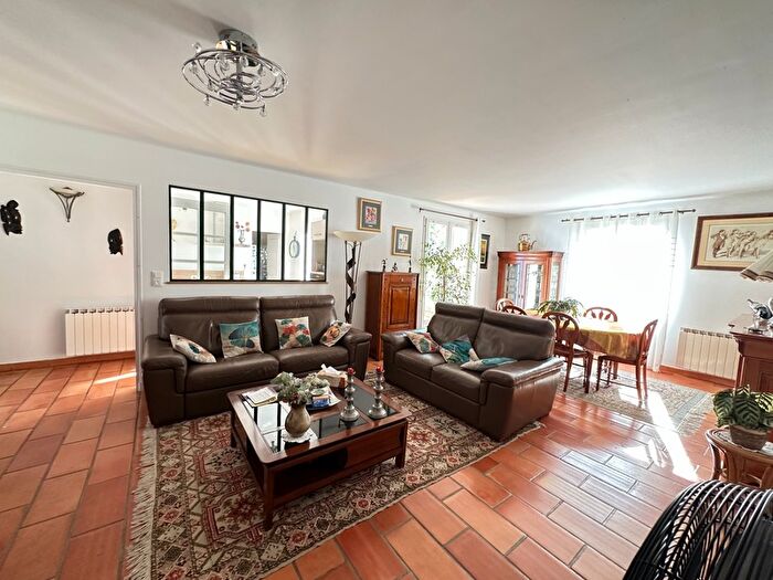 Appartement à vendre - Gréoux-les-Bains - 5 pièces - 4 chambres