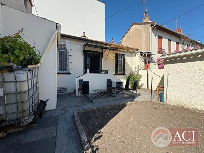 Maison à vendre - Saint-Denis - 3 pièces - 2 chambres