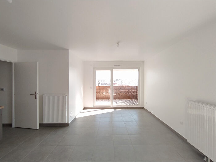 Appartement à louer - Clermont-Ferrand, Vallières, Sallins, Poncillon - 3 pièces - 2 chambres