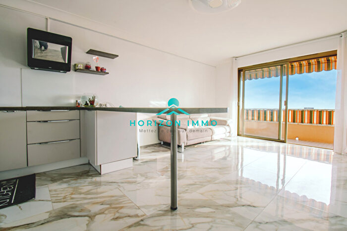 Appartement à louer - Saint-Laurent-du-Var, Jacquons, Plateaux Fleuris - 3 pièces - 2 chambres