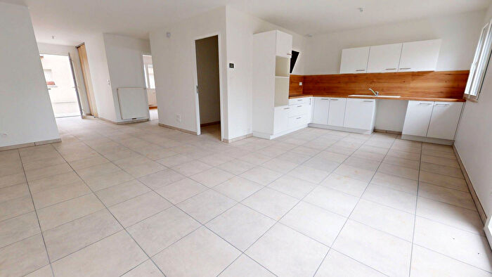 Appartement 3 pièces à louer à École-Valentin