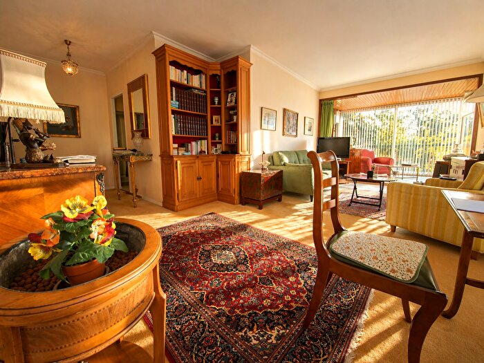 Appartement 2 pièces à Fontenay-le-Fleury, à vendre