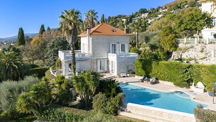 Maison à vendre - Vence, Saint-Martin, Lubiane, Le Suve - 7 pièces - 3 chambres