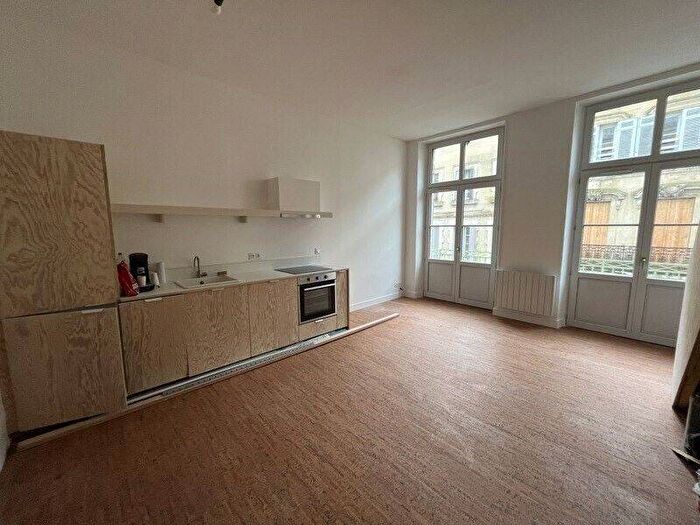 Appartement à louer - Sainte-Foy-la-Grande - 2 pièces - 1 chambre