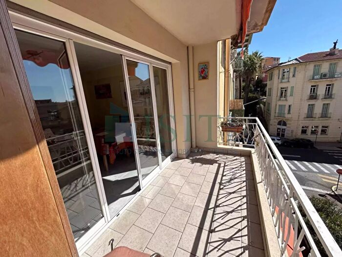 Appartement 3 pièces à vendre - Menton, Hôtel de Ville, Vieille Ville, Musée, Madone, Carnolès