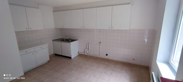 Maule : Appartement 3 pièces à louer