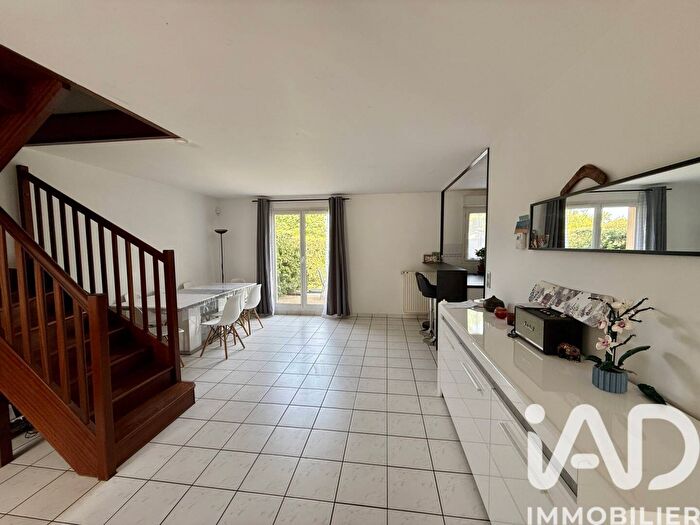 Maison 4 pièces à louer à Linas