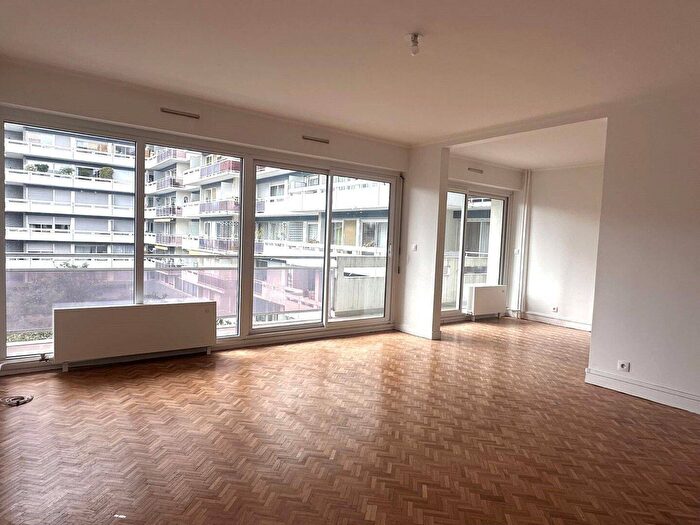 Appartement à louer - Alleray Procession, Paris ème arrondissement - 5 pièces - 3 chambres