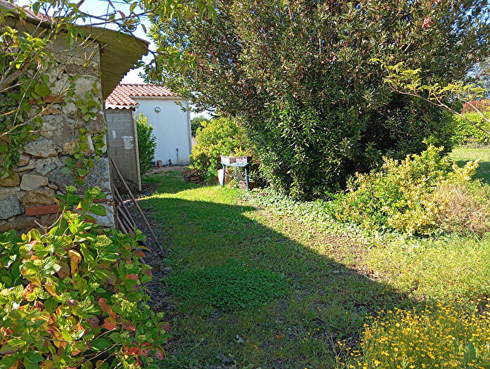 Maisons à vendre et appartements à louer - 1