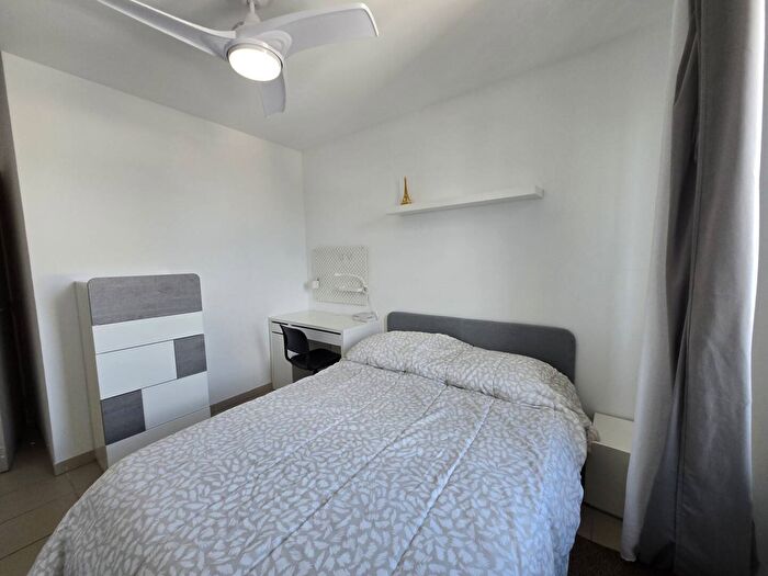 Appartement à louer - Marseille ème arrondissement - 3 pièces - 1 chambre