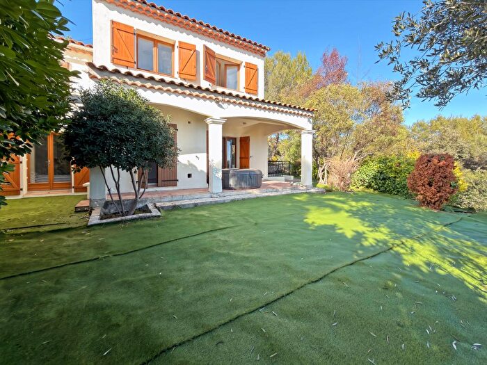 Maison à vendre - Nice, Saint-Roman de Bellet - 5 pièces - 4 chambres