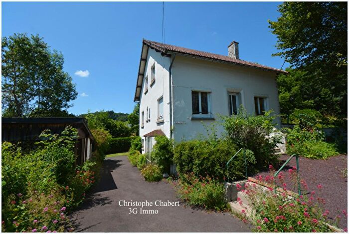 Maison à vendre - Murat-le-Quaire - 7 pièces - 5 chambres