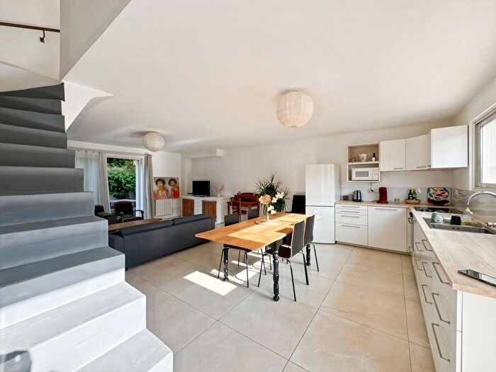 Appartement à vendre - Martigues, Laurons, Carro, La Couronne, Croix-Sainte - 5 pièces - 4 chambres