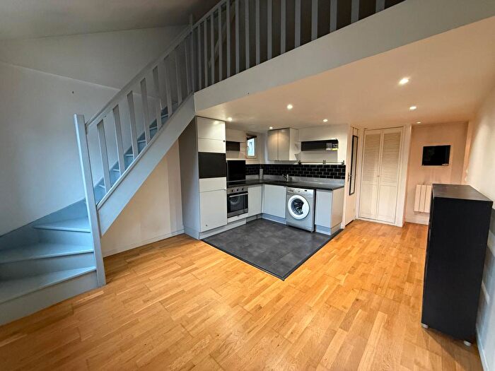 Appartement à vendre - Joinville-le-Pont, Europe - 2 pièces - 1 chambre