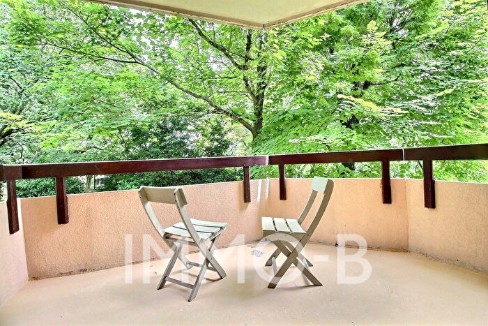 Maisons à vendre et appartements à louer - 1