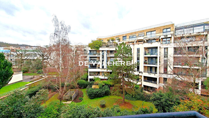 Appartement à louer - Suresnes, Carnot, Gambetta - 1 pièce