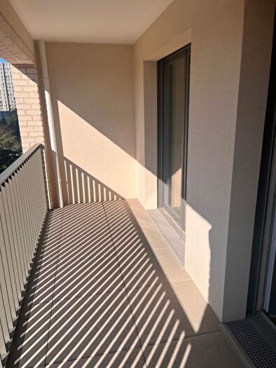 Appartement à louer - Bobigny, Centre-ville - 4 pièces - 3 chambres