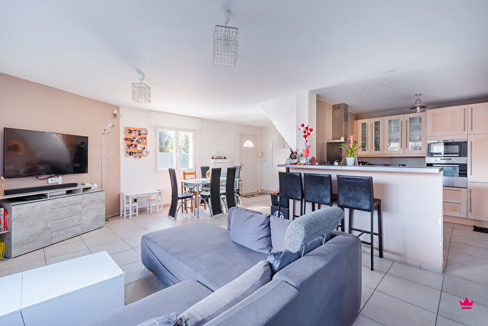 Maison à vendre - Meyzieu, Sud Ouest - 4 pièces - 3 chambres