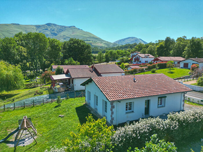 Saint-Jean-Pied-de-Port - Maison 4 pièces à vendre