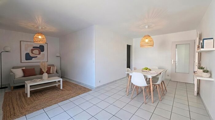 Cluses, Centre-ville : Appartement 3 pièces à vendre