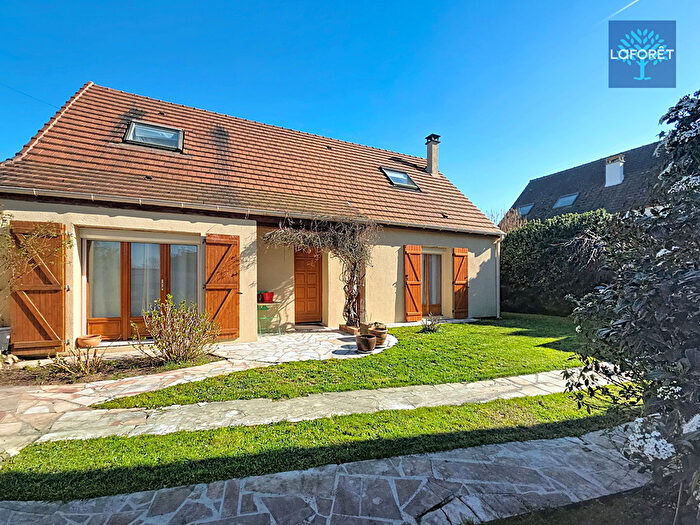 Maison à vendre - Le Coudray-Montceaux - 6 pièces - 4 chambres