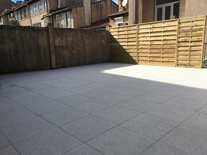 Appartement à louer - Marseille e  - 4 pièces - 3 chambres