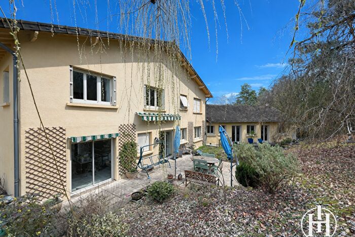 Maison à vendre - Saint-Amand-Montrond - 18 pièces - 12 chambres