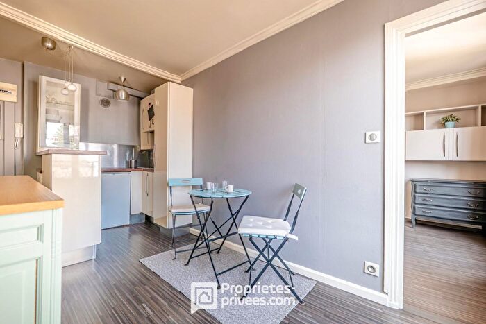 Paris 18ème, Montmartre, Sacré Coeur, Abbesses : Appartement 2 pièces à vendre