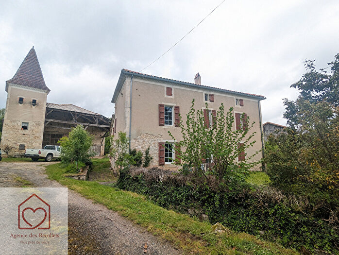 Maison à vendre - Brassac - 7 pièces - 3 chambres